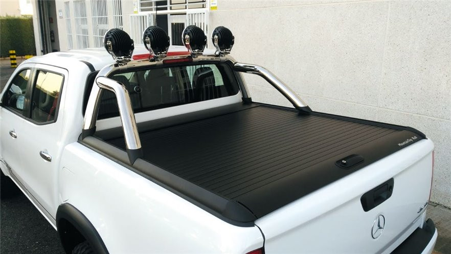 RealTruck Rollo-Abdeckung für Nissan Navara D23 / NP300 Doppelkabine ...